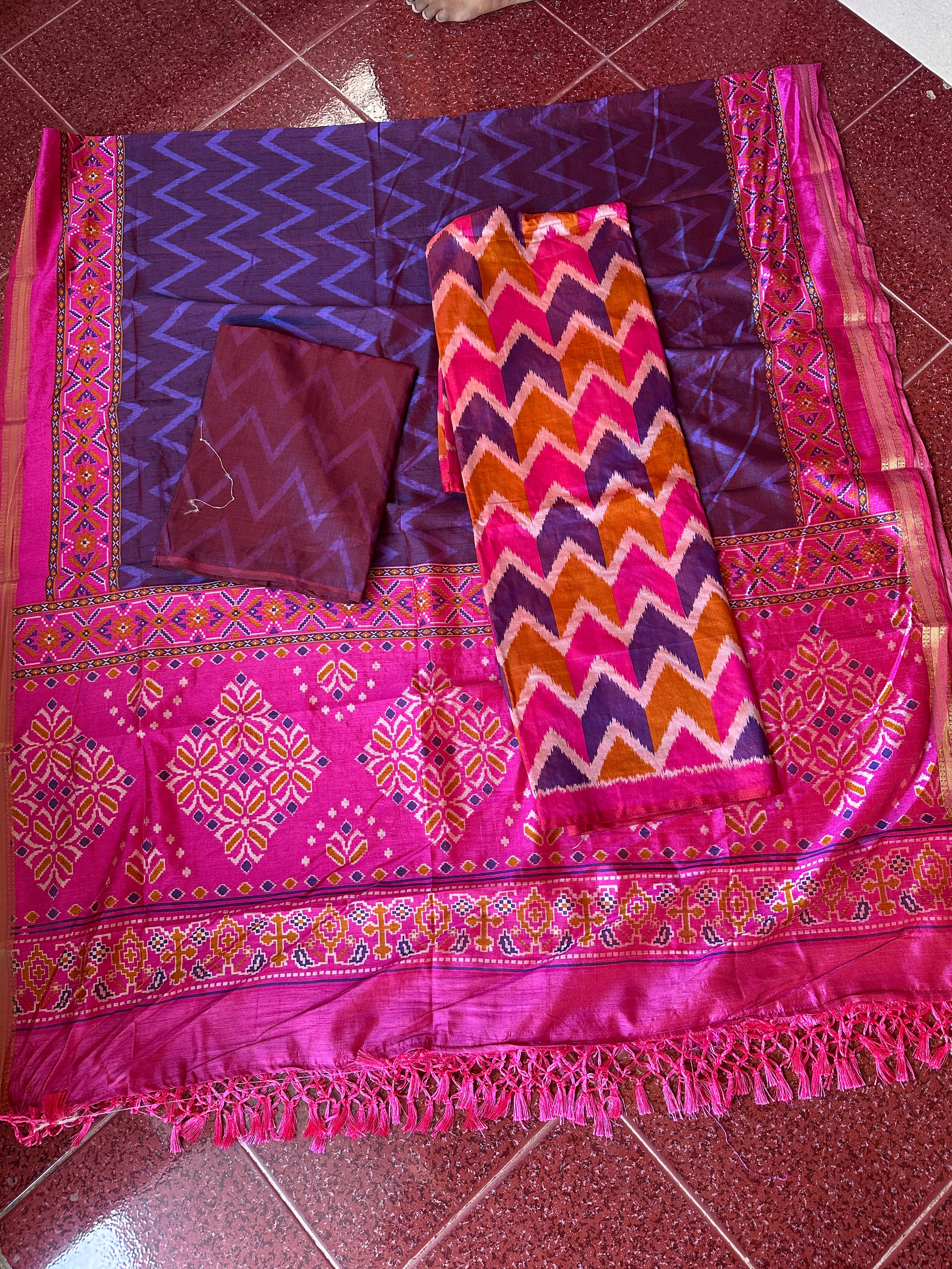 PATOLA – LAKSHA Designer studio